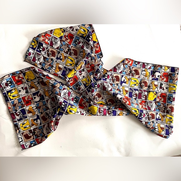 Warner Bros. | Accessories | Vintage Looney Tunes Scarf 994 | Poshmark
